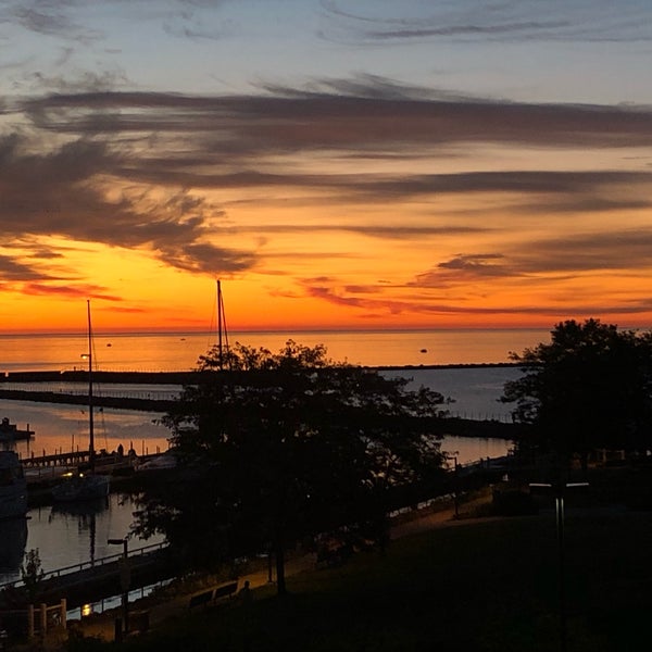 Holiday Inn Harborview - Port Washington - 7 tips from 253 visitors