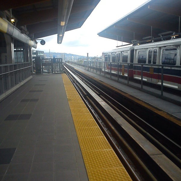 Renfrew SkyTrain Station - Renfrew-Collingwood - 8 tips
