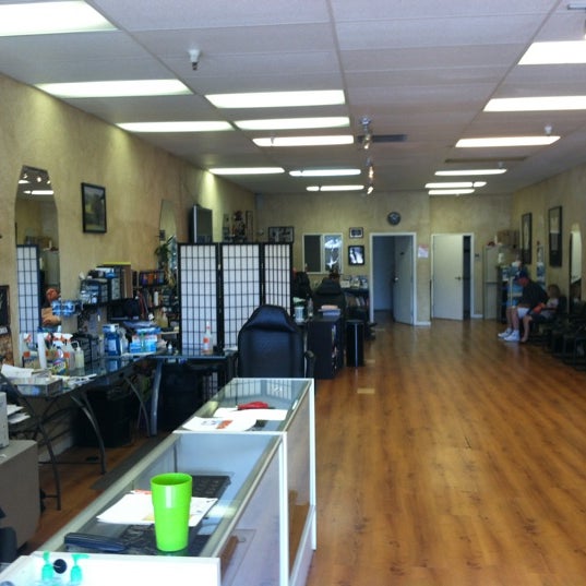 Talon Tattoo - Tattoo Parlor in Northwest