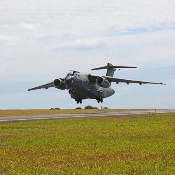 Embraer EGM E501 - Rod. Presidente Dutra, km 134