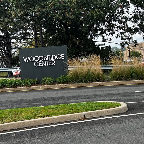 Woodbridge Center Mall - Woodbridge, NJ