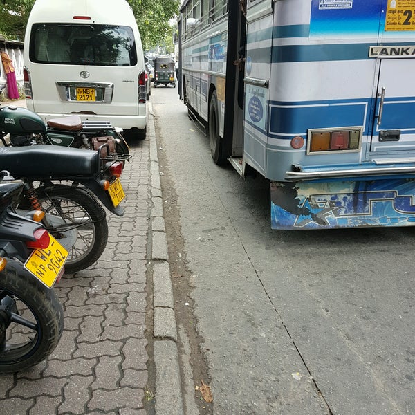Borella Bus Stop - Bus Stop in Colombo