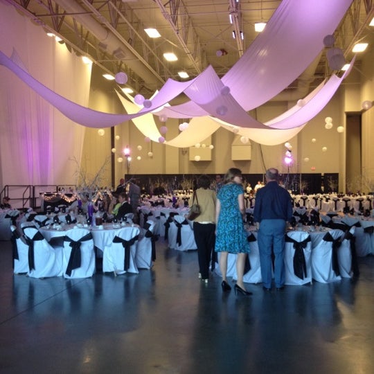 Bridge View Center - Theater in Ottumwa