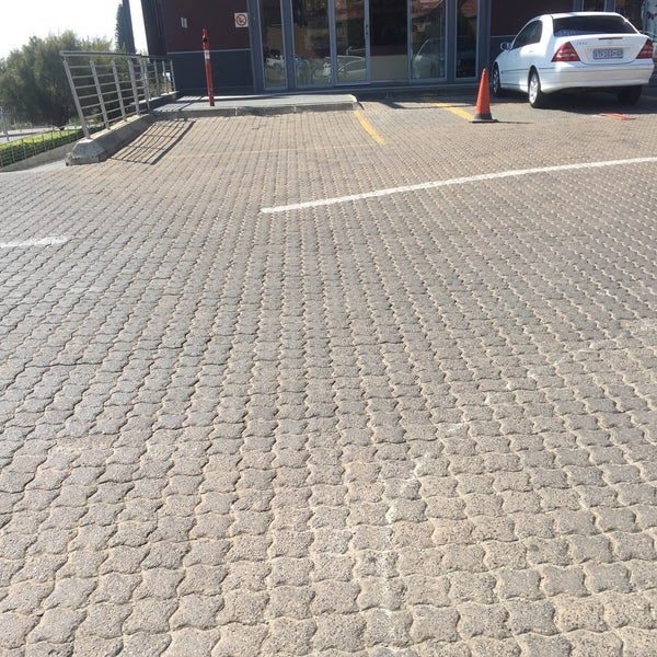 Atholl Square - Shopping Mall in Sandton