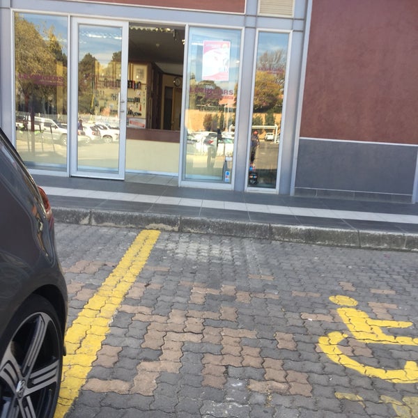Atholl Square - Shopping Mall in Sandton