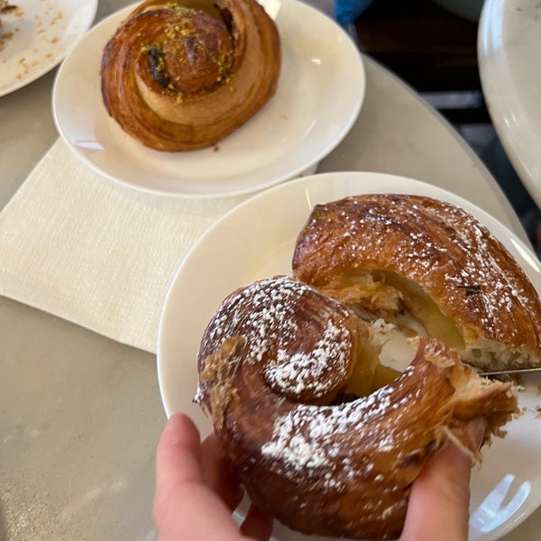 La Boulangerie - Bakery in Calgary