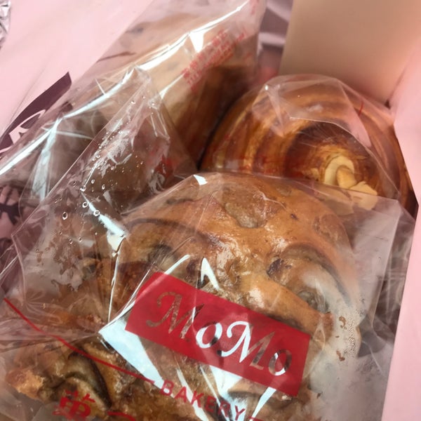 Momo Bakery - Bakery