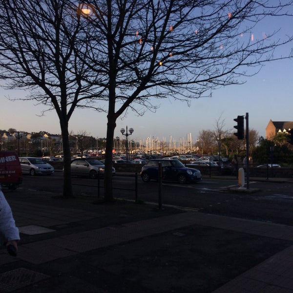 Red Berry Coffee Company - 2-4 Main St