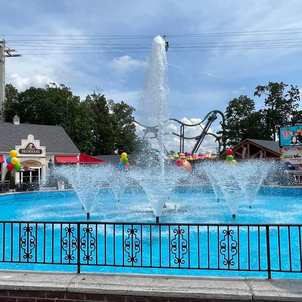 Six Flags Fountain - Jackson, NJ