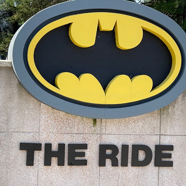 Batman Roller Coaster Entrance