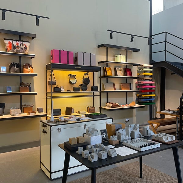Nappa Dori - Leather Goods Store in القوز الصناعية الأولى