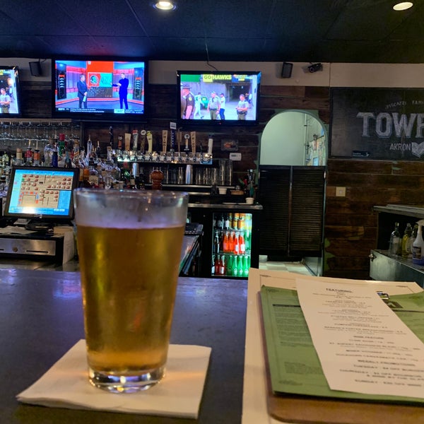 On Tap Bar And Grill Akron