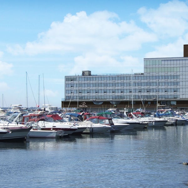 Delta Kingston Waterfront Hotel - Kingston, ON