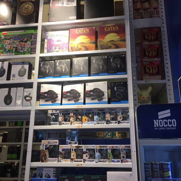 Webhallen (Now Closed) - Solna, Storstockholm