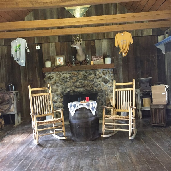 Twin Rivers Landing~ Camping/Floating - Lesterville, MO