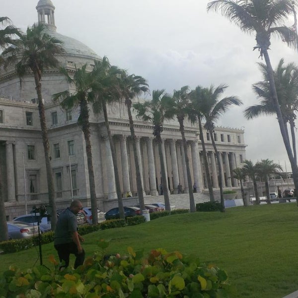 El Capitolio De Puerto Rico - Capitol Building