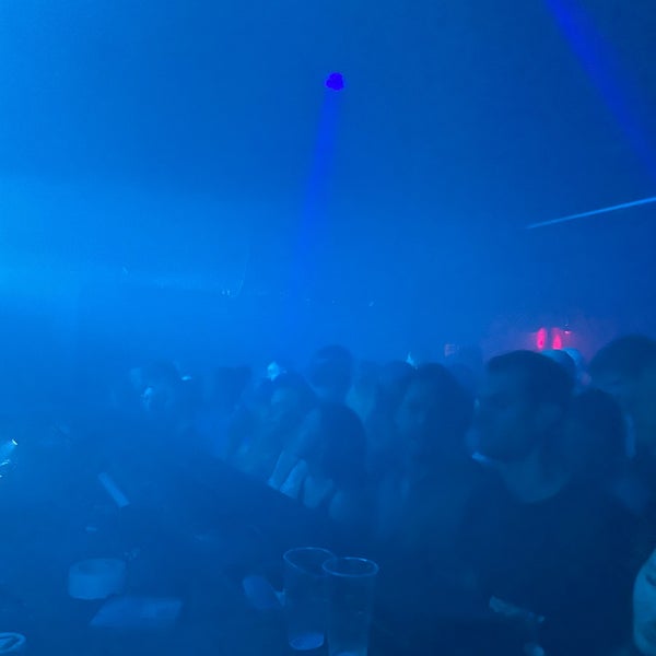 Perron - Night Club in C.S. Kwartier