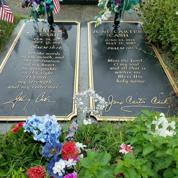 Johnny Cash's Grave - Cemetery