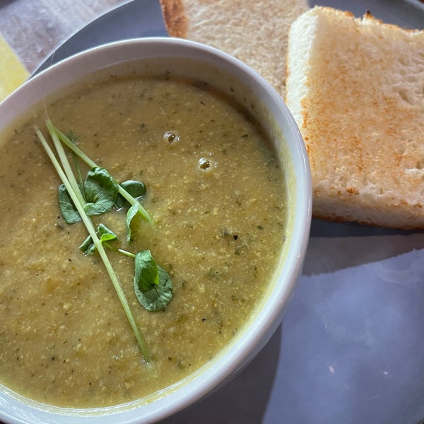 Fat Dog Cafe - Café in Rotorua