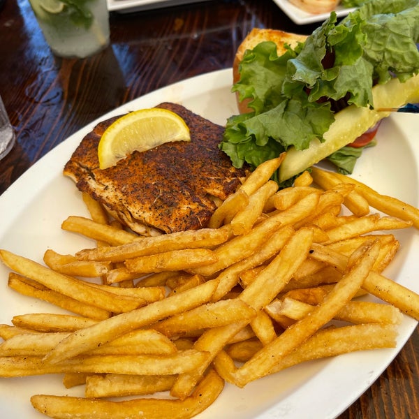 Hungry Tarpon Restaurant - Islamorada, FL