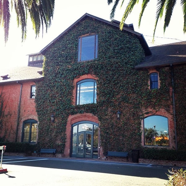 Stanford Barn - 3 tips from 261 visitors