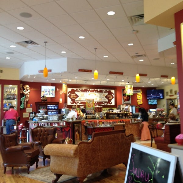 Puccino's Coffee - 1801 Hickory Street