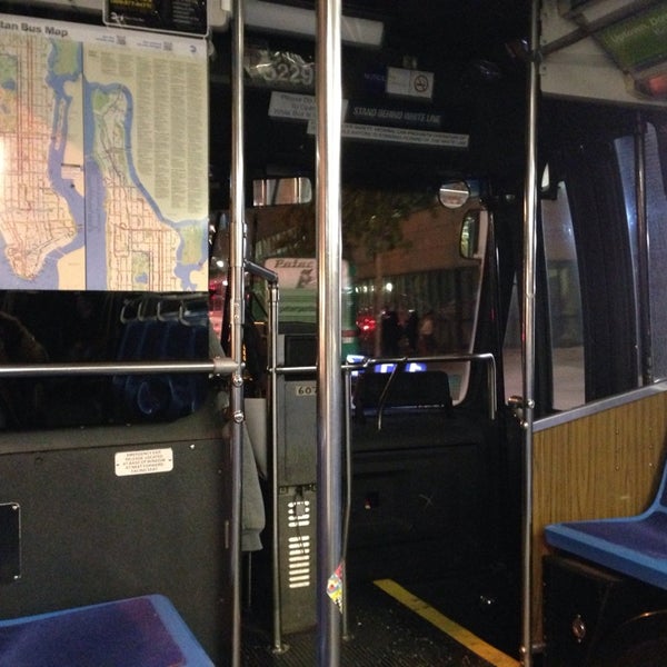 MTA Bus - E Broadway & Forsyth St (M9) - Chinatown - New York, NY