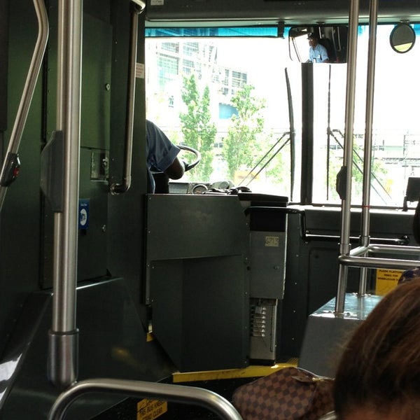 MTA Bus - E Broadway & Forsyth St (M9) - Chinatown - New York, NY