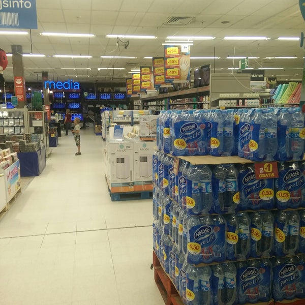Carrefour hypermarkt - Big Box Store