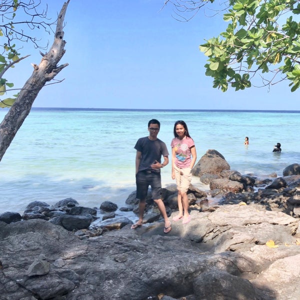 Pahawang Besar Island - Beach