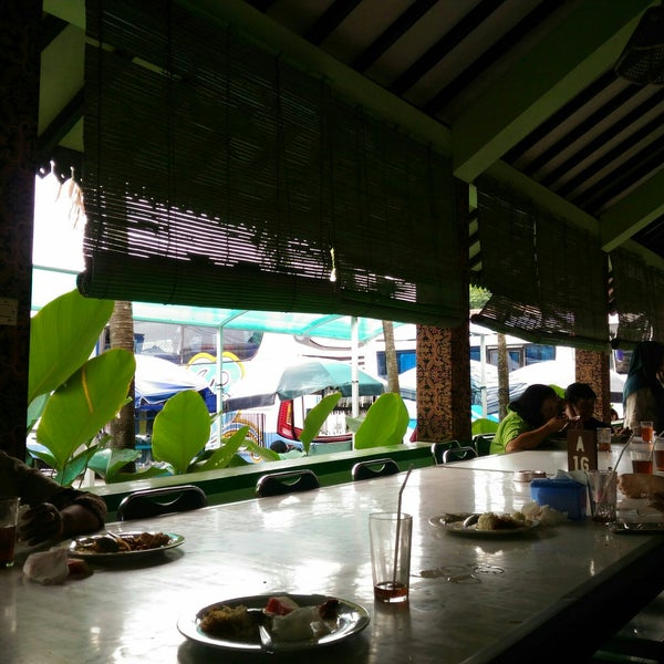 Numani Family Resto & Auto Bus Touring - JL Parangtritis km 7