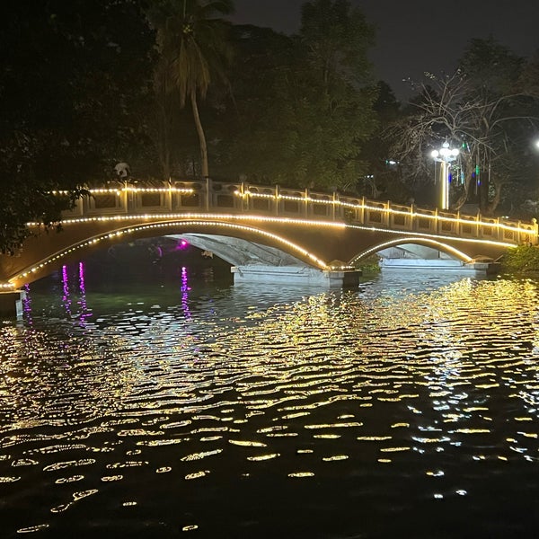 Hồ Bảy Mẫu (Bay Mau Lake) - Lake in Hai Ba Trưng