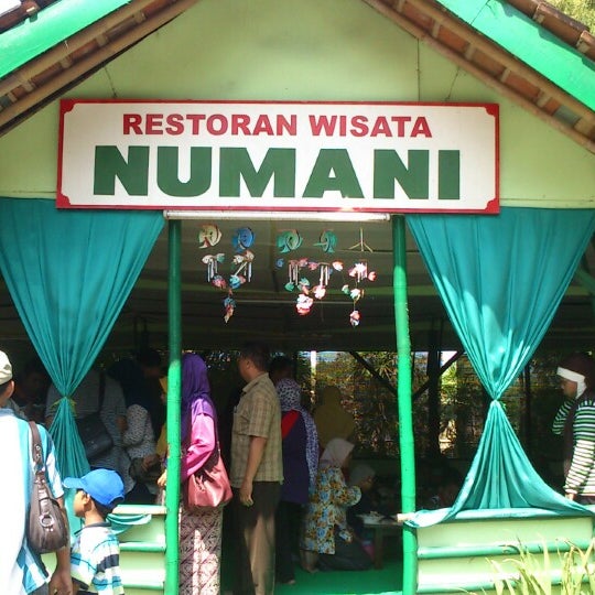 Numani Family Resto & Auto Bus Touring - JL Parangtritis km 7