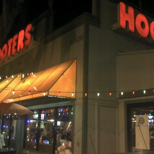 Hooters Bruce B Downs