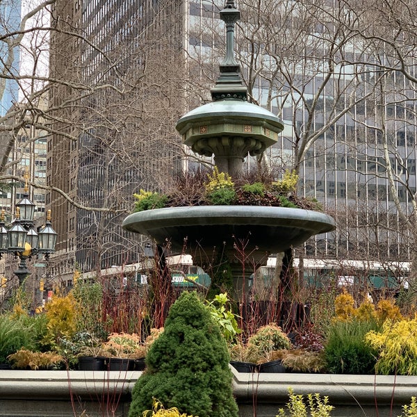 City Hall Park Fountain - Downtown Manhattan - New York, NY