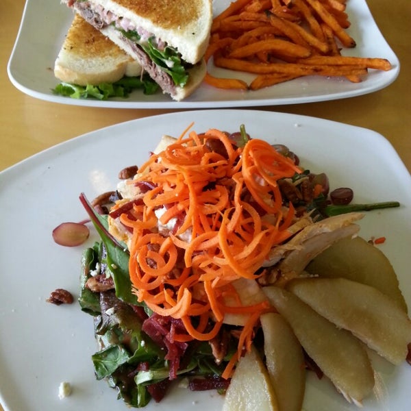 Blue Lemon - New American Restaurant in Highland