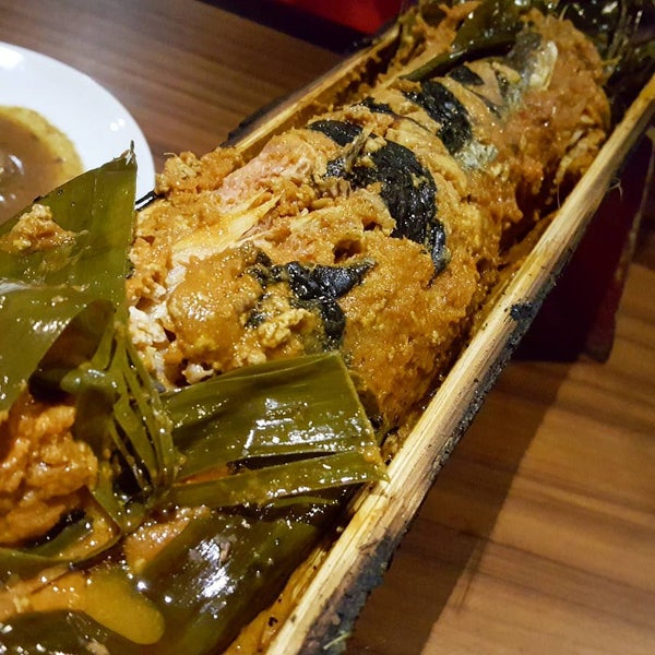 TALAGA SAMPIREUN Sundanese Culinary Experience by The Lake - Jakarta ...