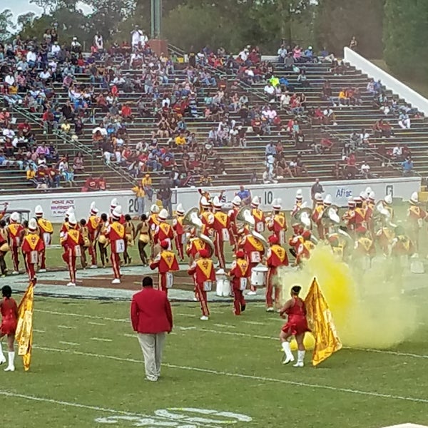 Memorial Stadium - Stadium