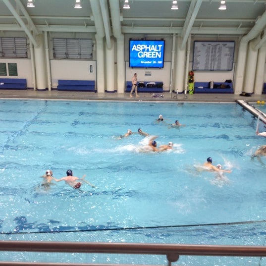 Aquatic Center - Swimming Pool in Yorkville