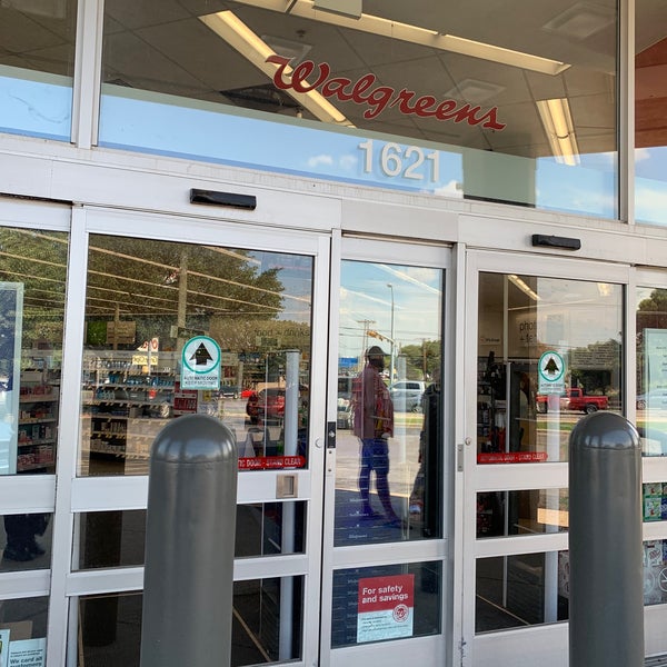 Walgreens - Cleburne, TX