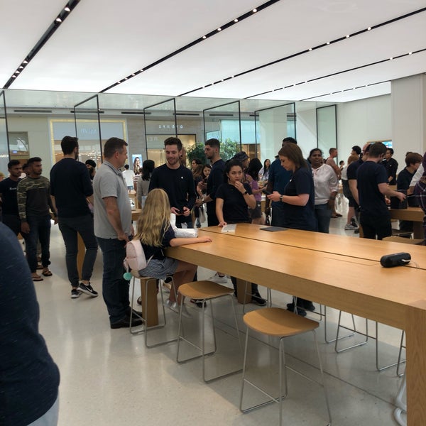 Photos at Apple Chadstone - 43 tips from 2895 visitors