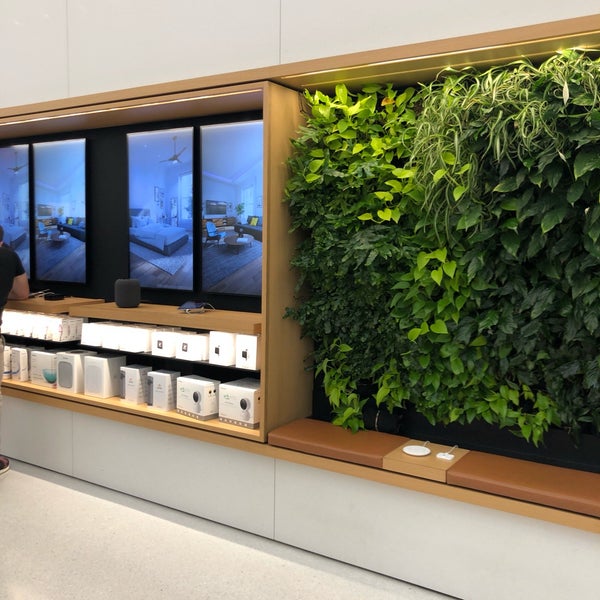 Photos at Apple Chadstone - 43 tips from 2895 visitors