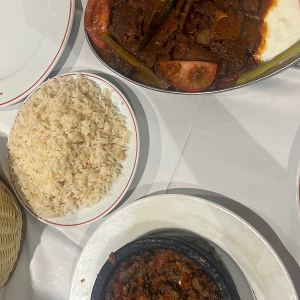 Al Fairouz Restaurants | مطاعم الفيروز - النهضة - Hera'a St.