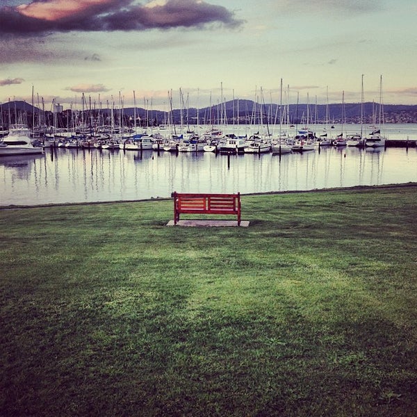 Sandy Bay - Neighborhood