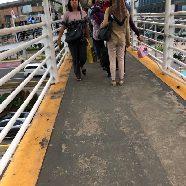 Halte TransJakarta Karet Sudirman - Jakarta Selatan - Jalan Jenderal ...