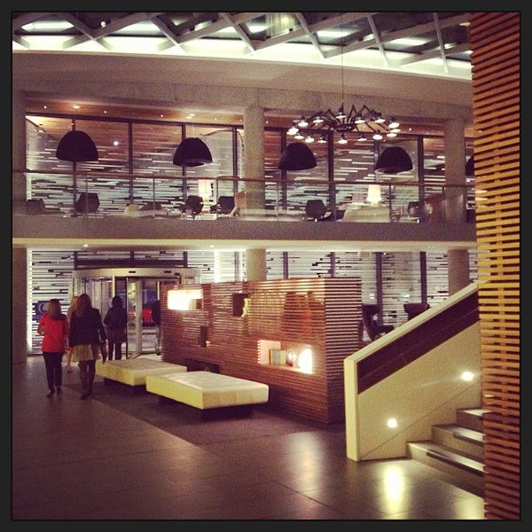 Hilton London Tower Bridge - Riverside - 42 tips from 2735 visitors