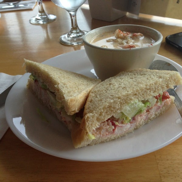 Bell Buoy Restaurant - Baddeck, Cape Breton, NS