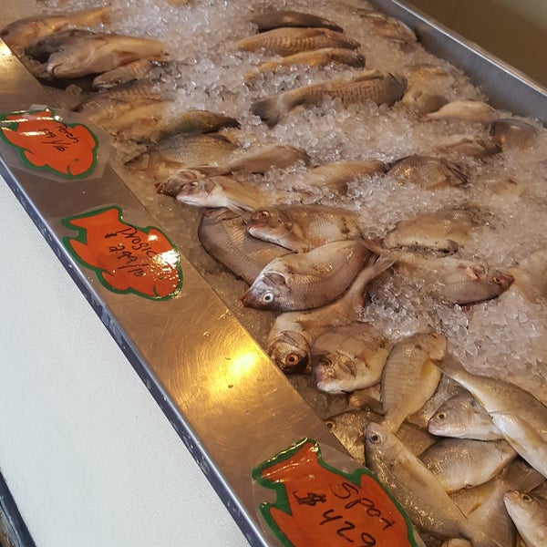 Capital Seafood Market - 2 tips from 138 visitors