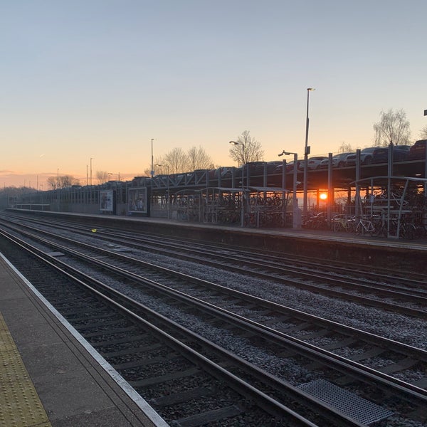Fleet Railway Station (FLE) - 17 tips