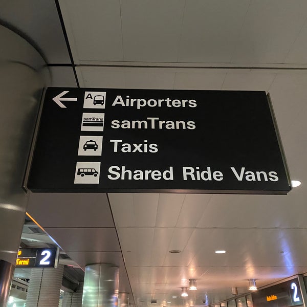 Terminal 2 Pickup Area - 282 visitors